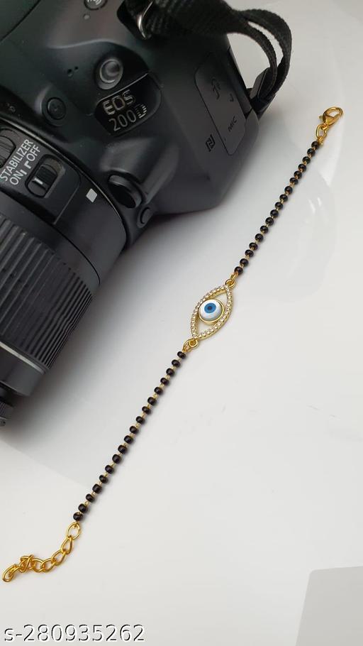 SMALL HAND MANGALSUTRA – Shefit