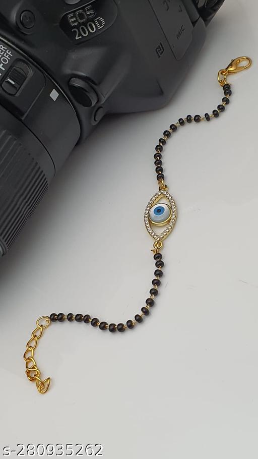 SMALL HAND MANGALSUTRA – Shefit